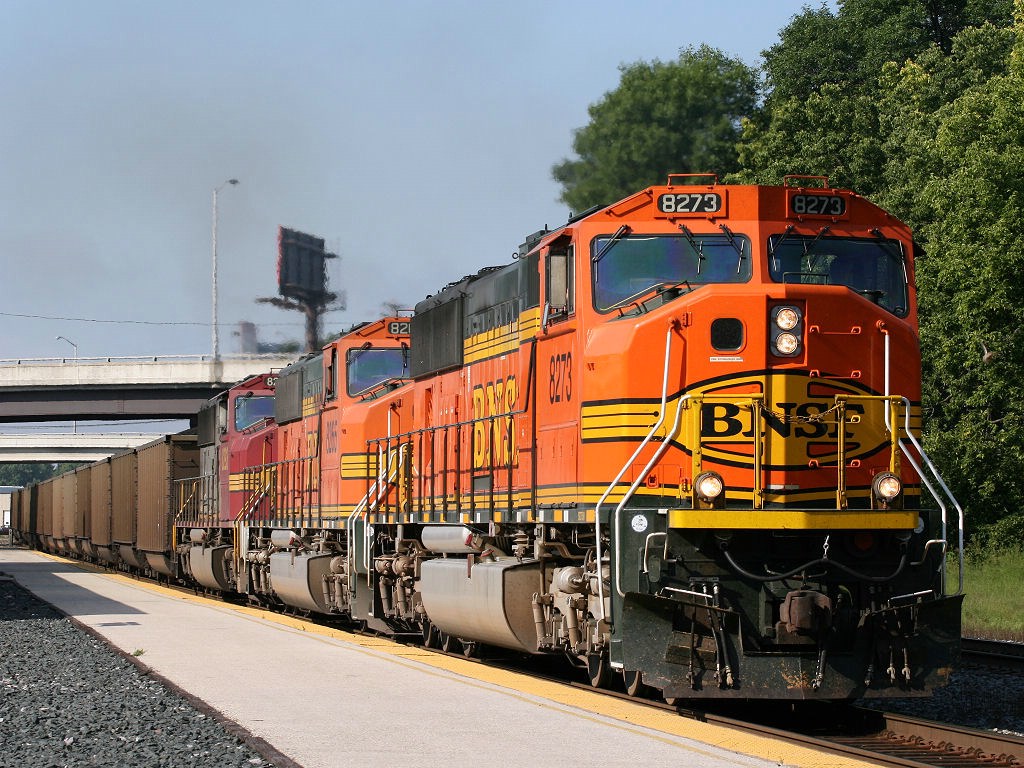 BNSF 8273